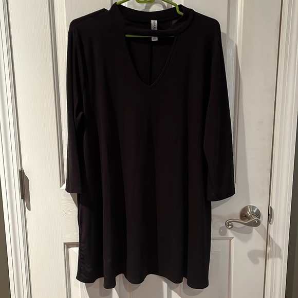 Zenana Outfitters | Tops | Womens Size L 34 Length Sleeve Black Tunic ...